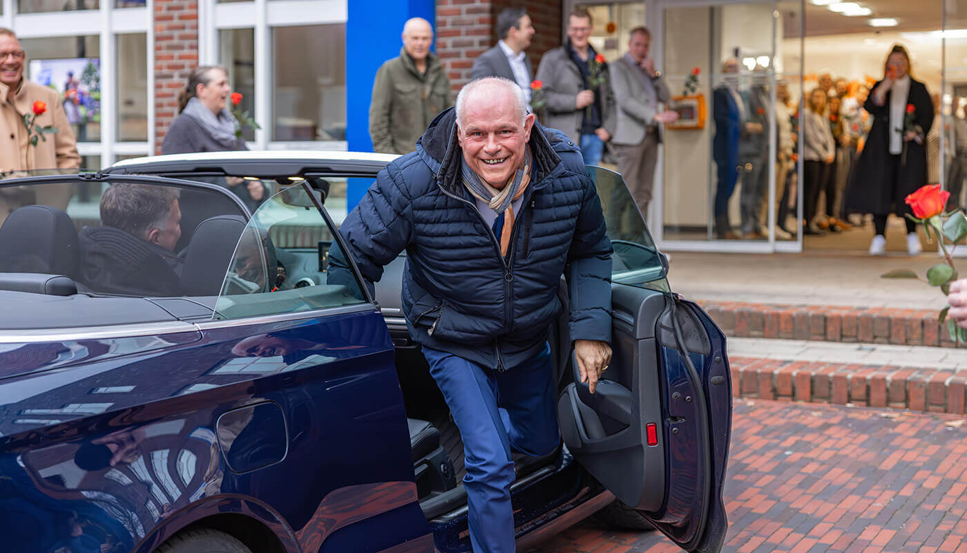 Peter Bahlmann in den Ruhestand verabschiedet - Volksbank eG Oldenburg ...